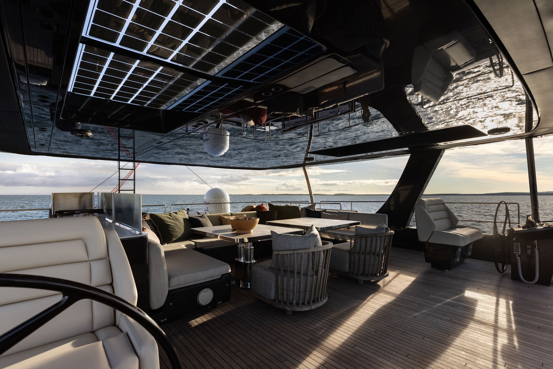 Yacht OTOCTONE, Sunreef Eco | CHARTERWORLD Luxury Superyacht Charters
